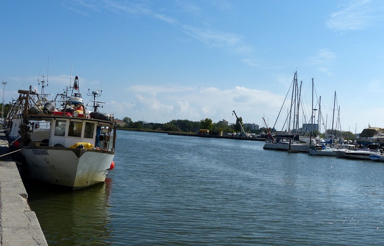 Die schiffbaren Flüsse, Kanäle und Lagunen in Italien: Po di Volano ...