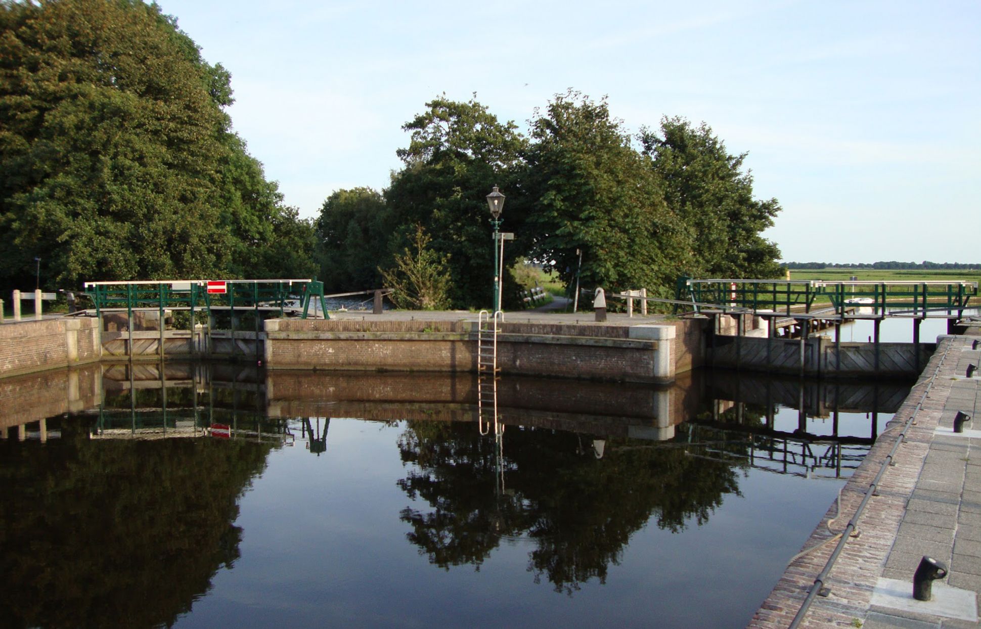Schiffbare Wasserwege, Kanäle, Flüsse und Seen im südlichen Friesland ...